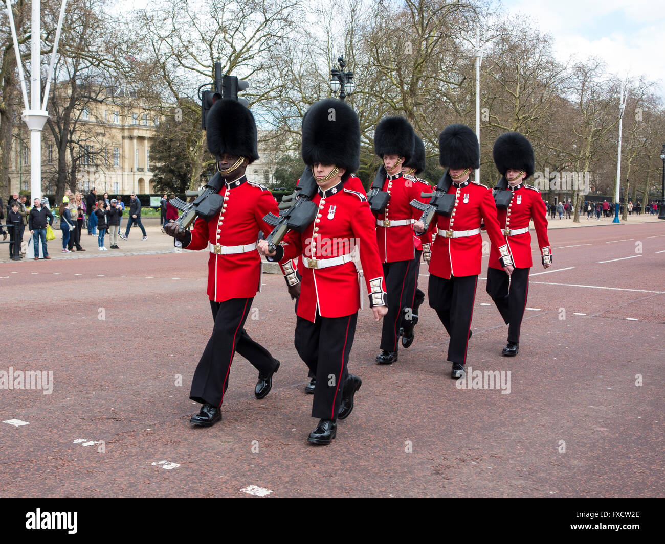British soldiers of royal division hi-res stock photography and images ...