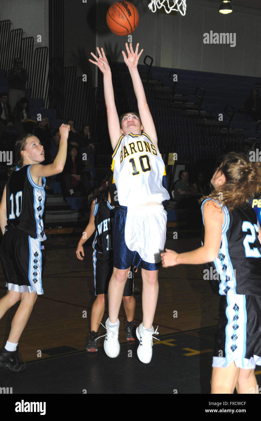 Girls high school basketball Stock Photo - Alamy