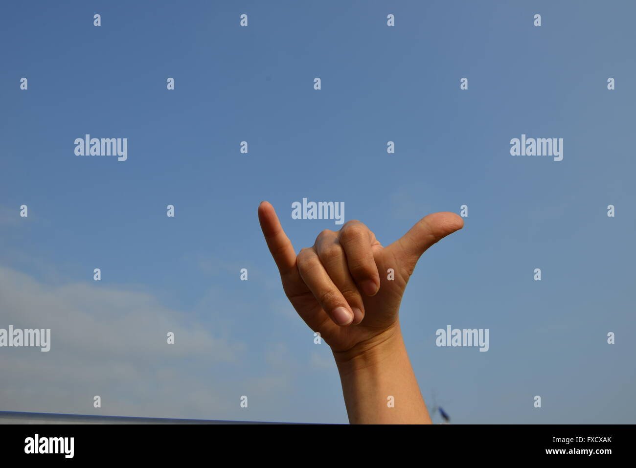 hand making the number six Stock Photo - Alamy