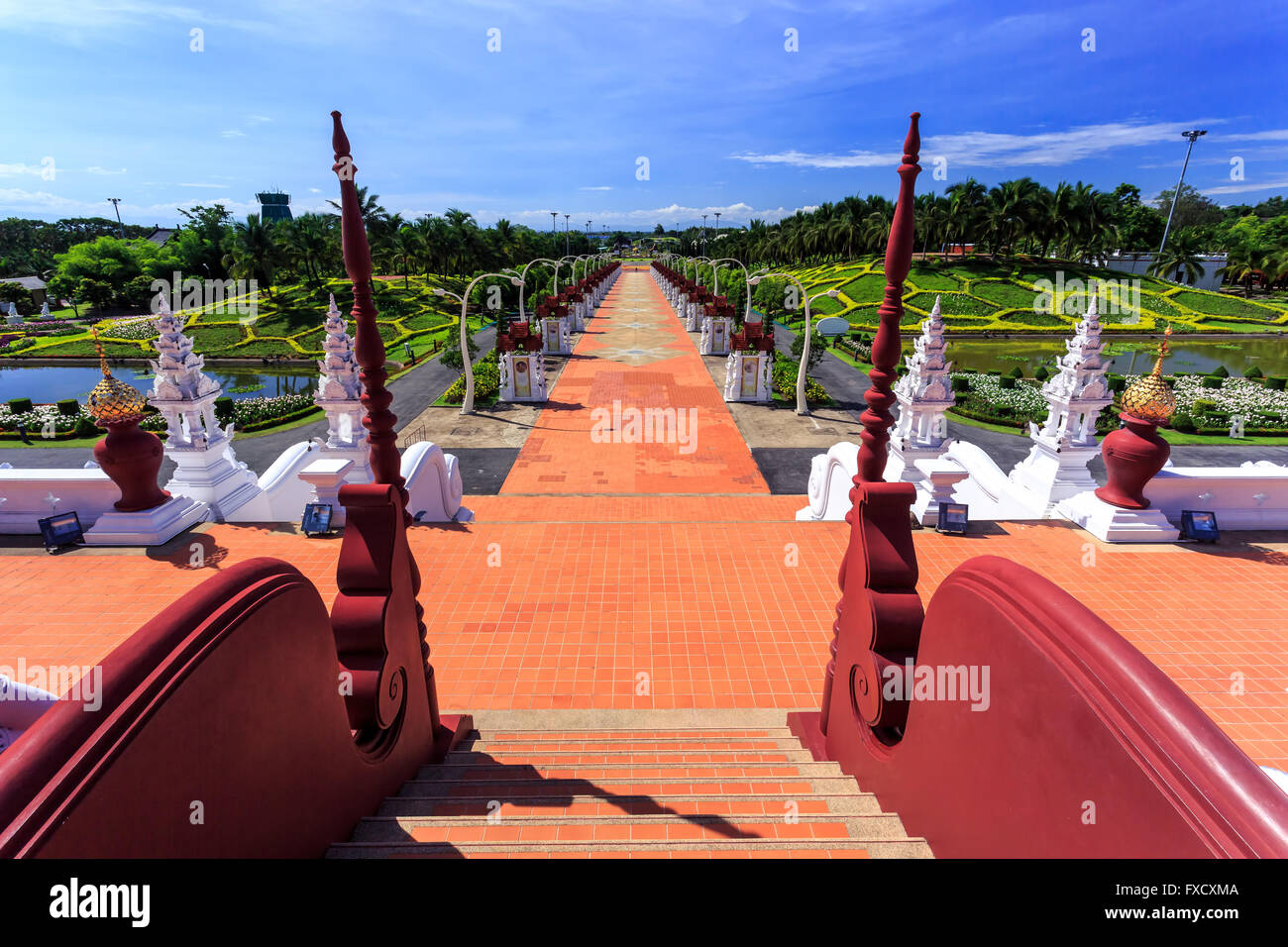 Royal Flora Ratchaphruek - alley view from Royal Pavilion Stock Photo ...