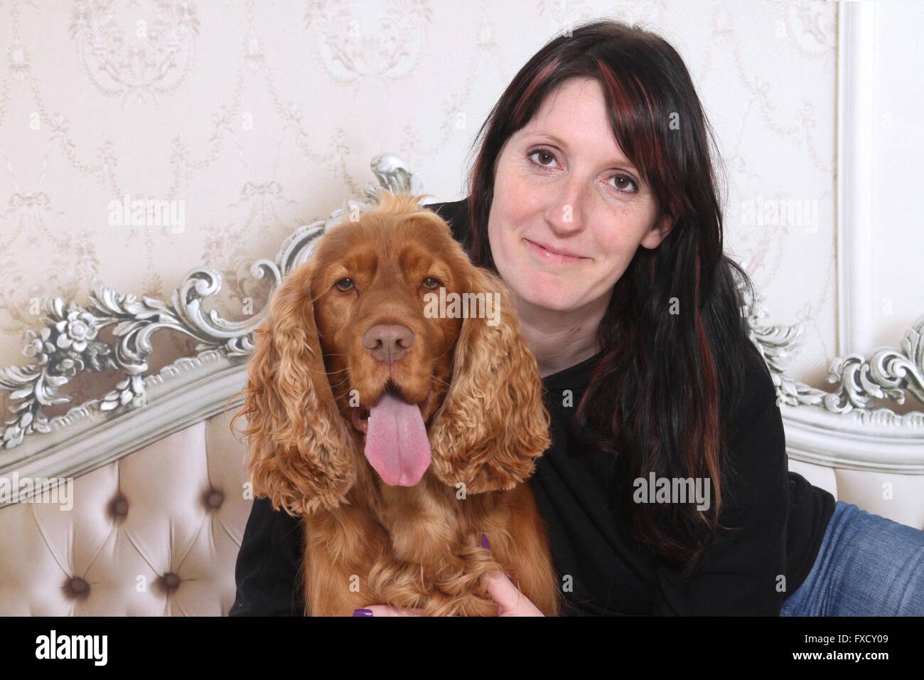 Women with cocker spaniel gundog hi-res stock photography and images ...