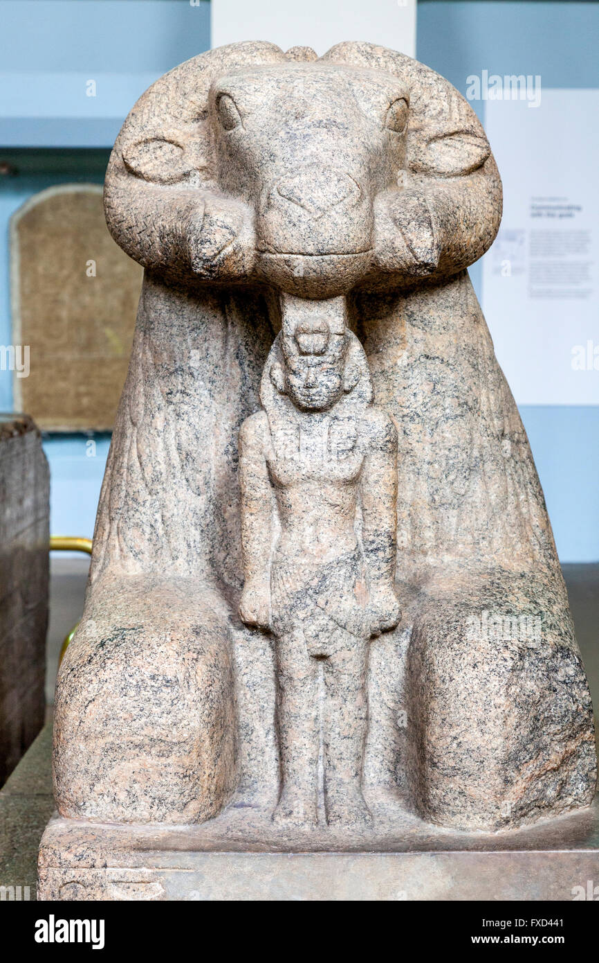 Taharqo hi-res stock photography and images - Alamy