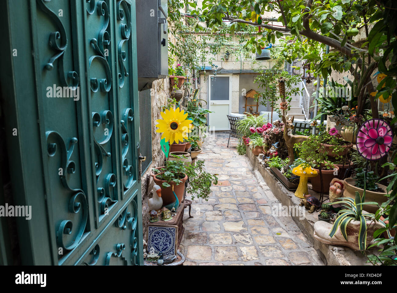 Israel house hi-res stock photography and images - Alamy