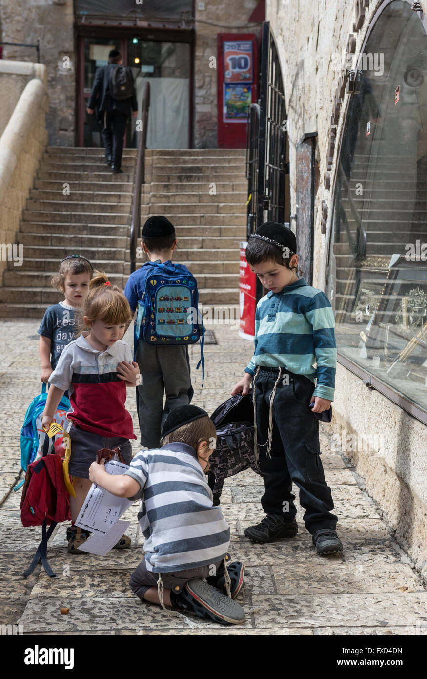 Jewish children hi-res stock photography and images - Alamy