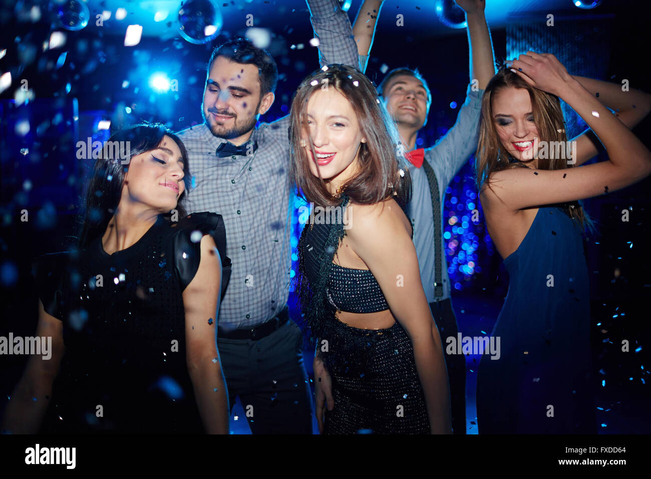 Woman dancing nightclub hi-res stock photography and images - Alamy