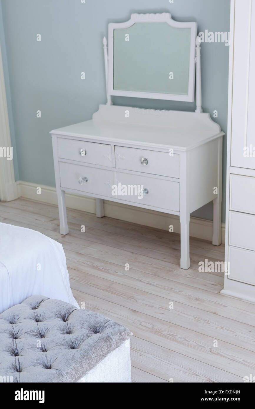 Classic dressing table in bedroom Stock Photo - Alamy