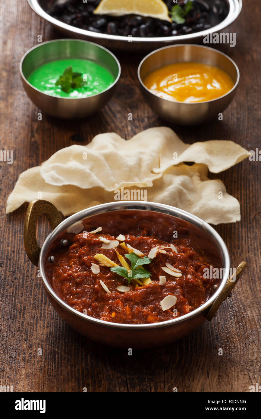 indian chicken curry in a pot Stock Photo - Alamy