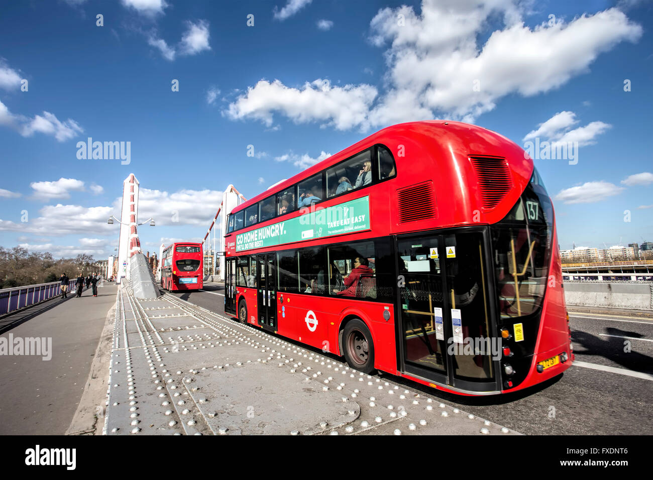 Tfl bus oyster hi-res stock photography and images - Alamy