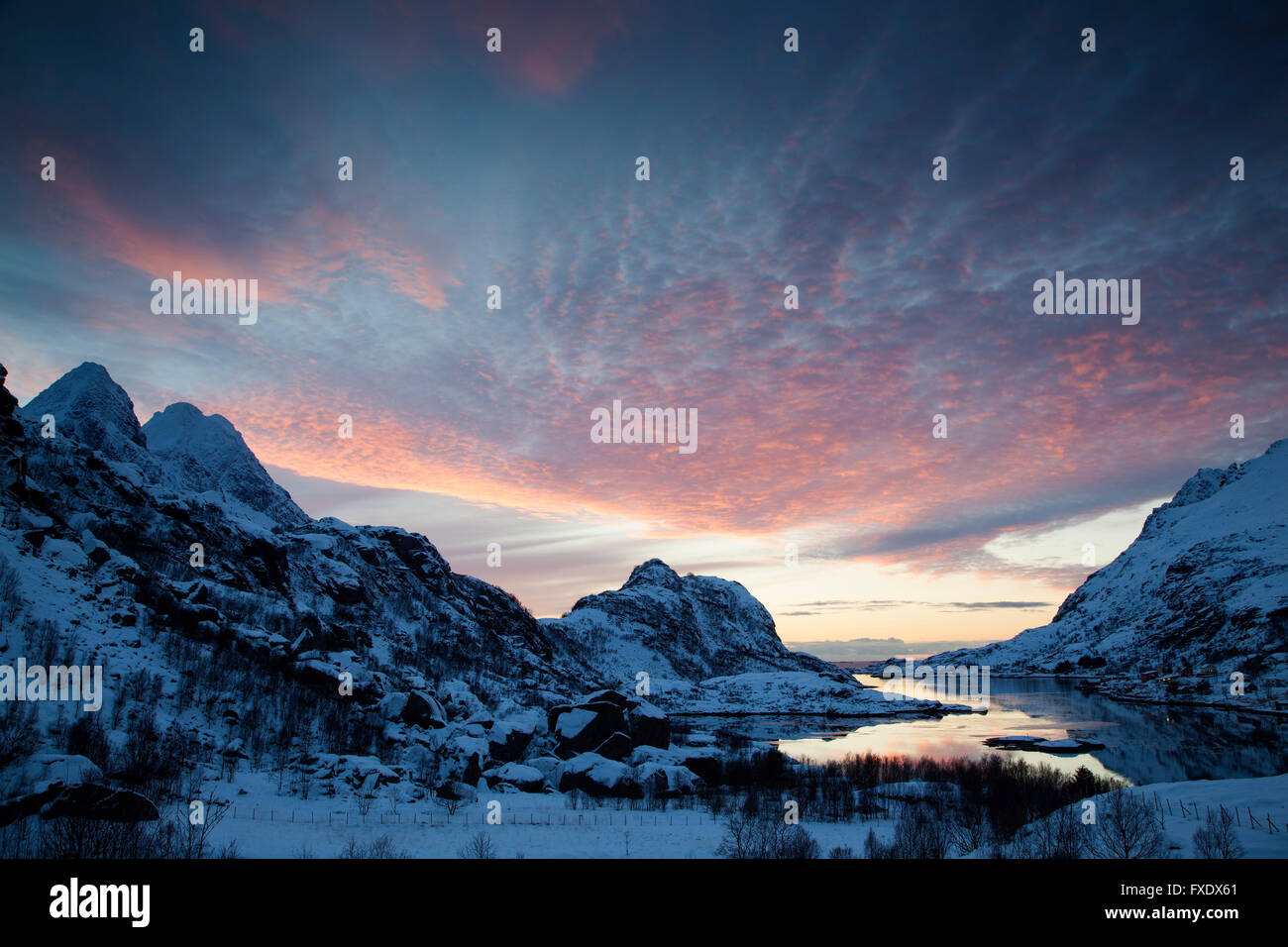Bay, winter landscape with evening sky, Lofoten, Norway, Unstad ...