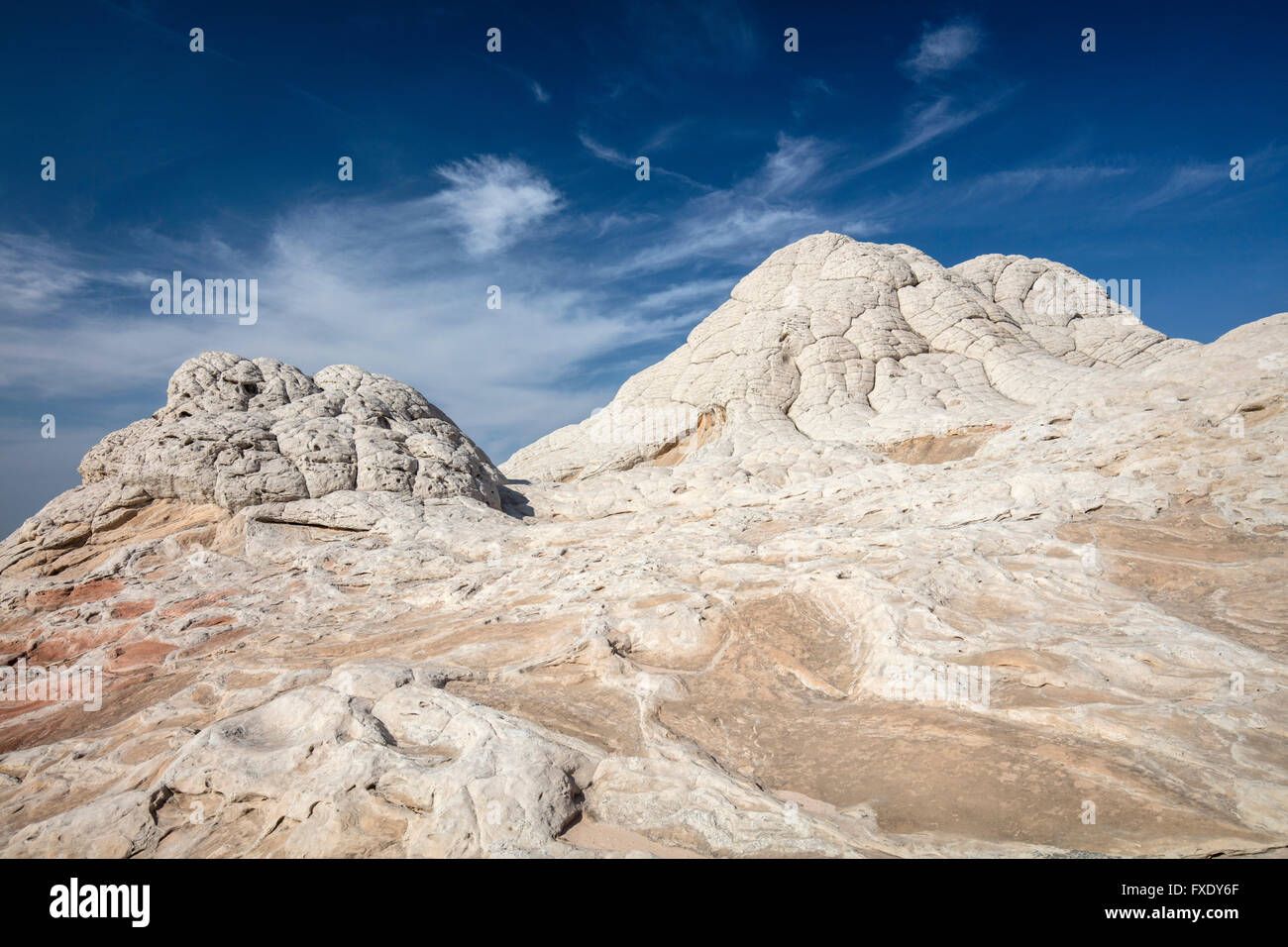 White pockets rock formation hi-res stock photography and images - Alamy