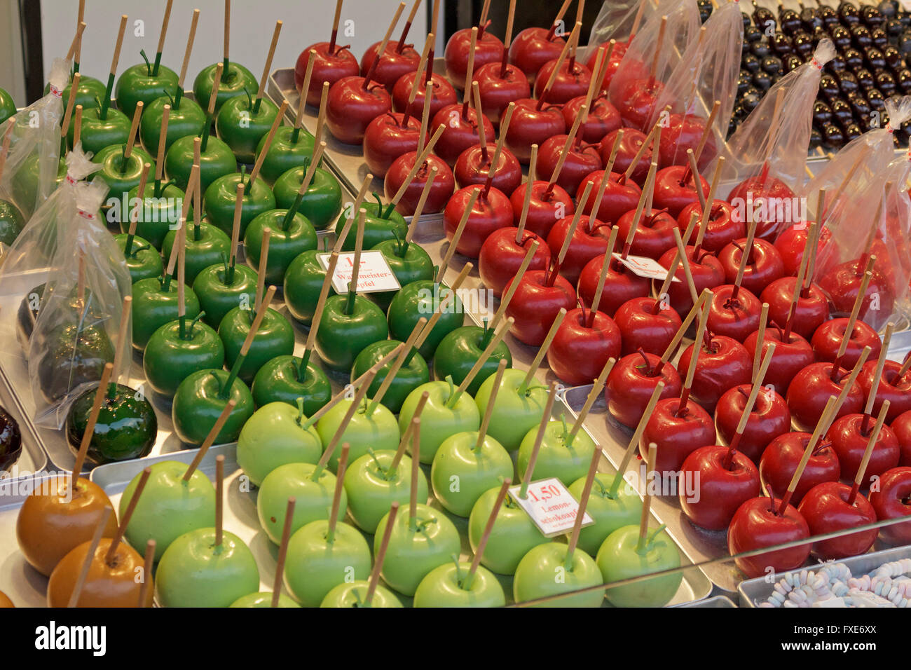 candied apples, fun fair ´Dom´, Hamburg, Germany Stock Photo - Alamy