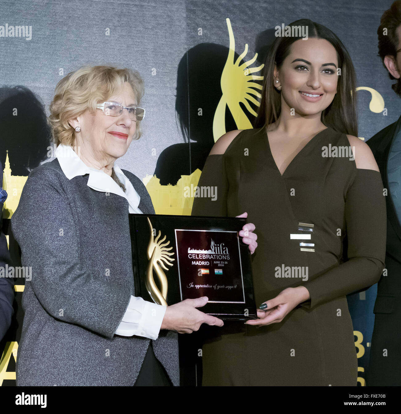 Indian actress Sonakshi Sinha at a Bollywood Oscars press conference in ...