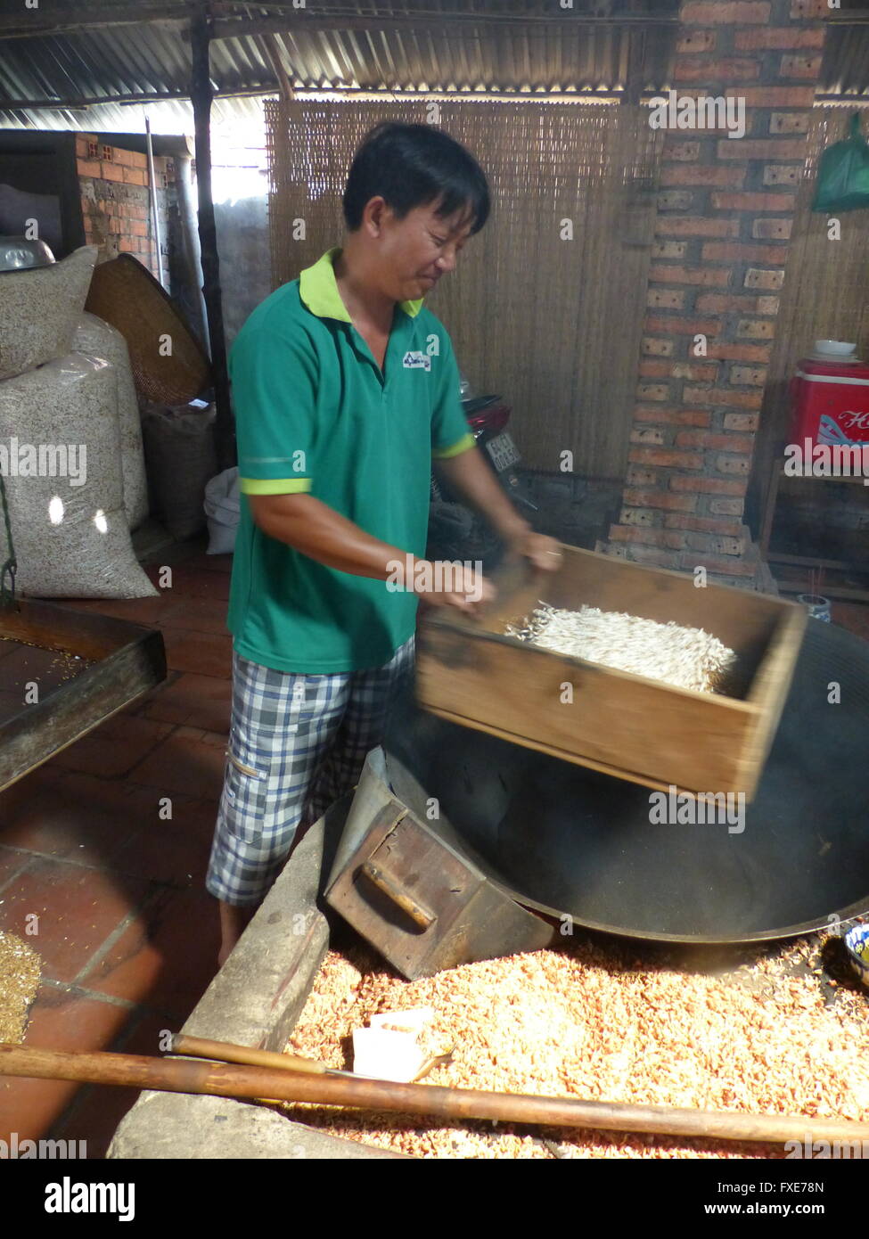 Vietnamese rice production hi-res stock photography and images - Alamy
