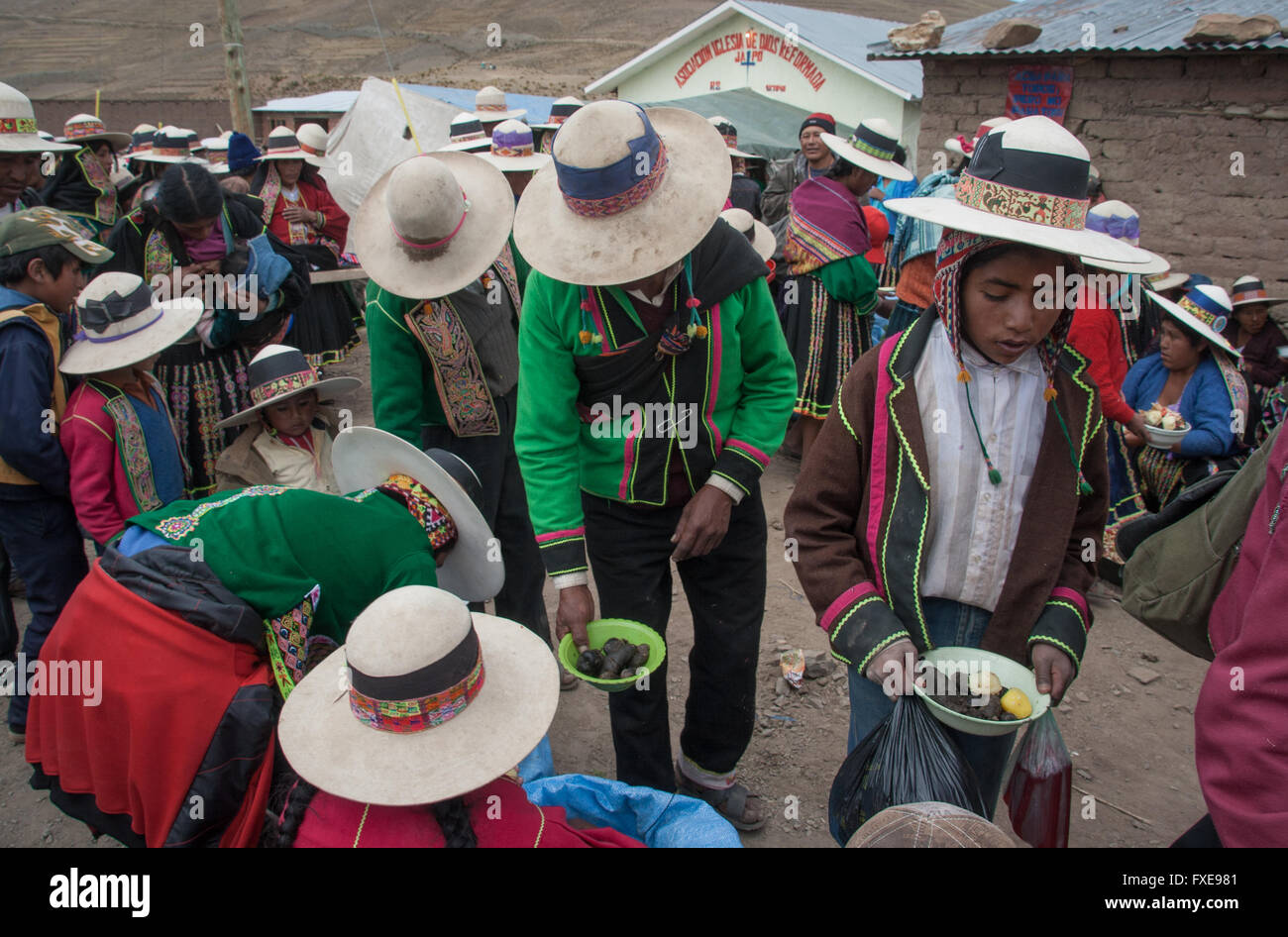 Traditional bolivian men hi-res stock photography and images - Alamy