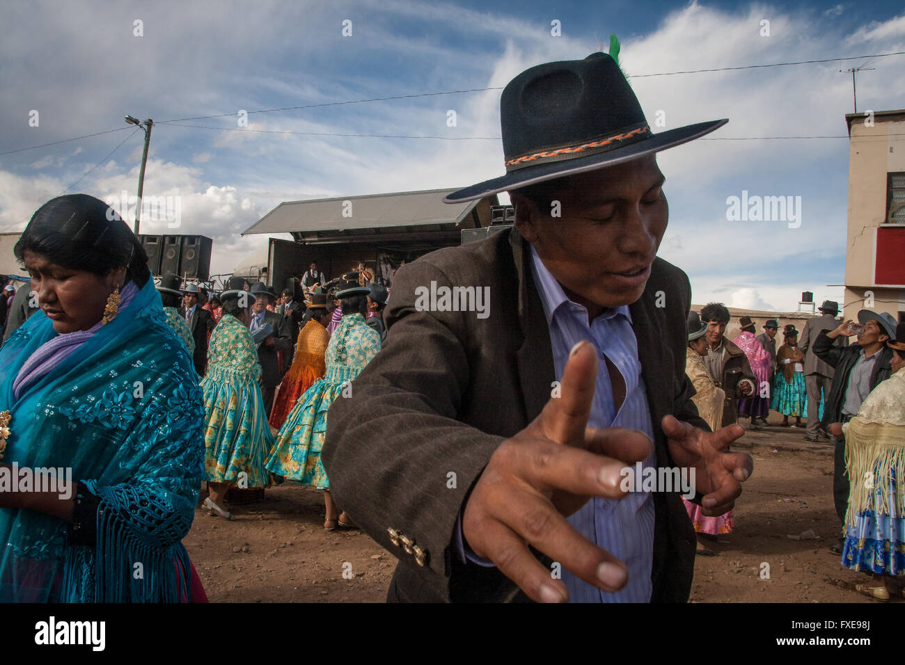 Traditional bolivian men hi-res stock photography and images - Alamy