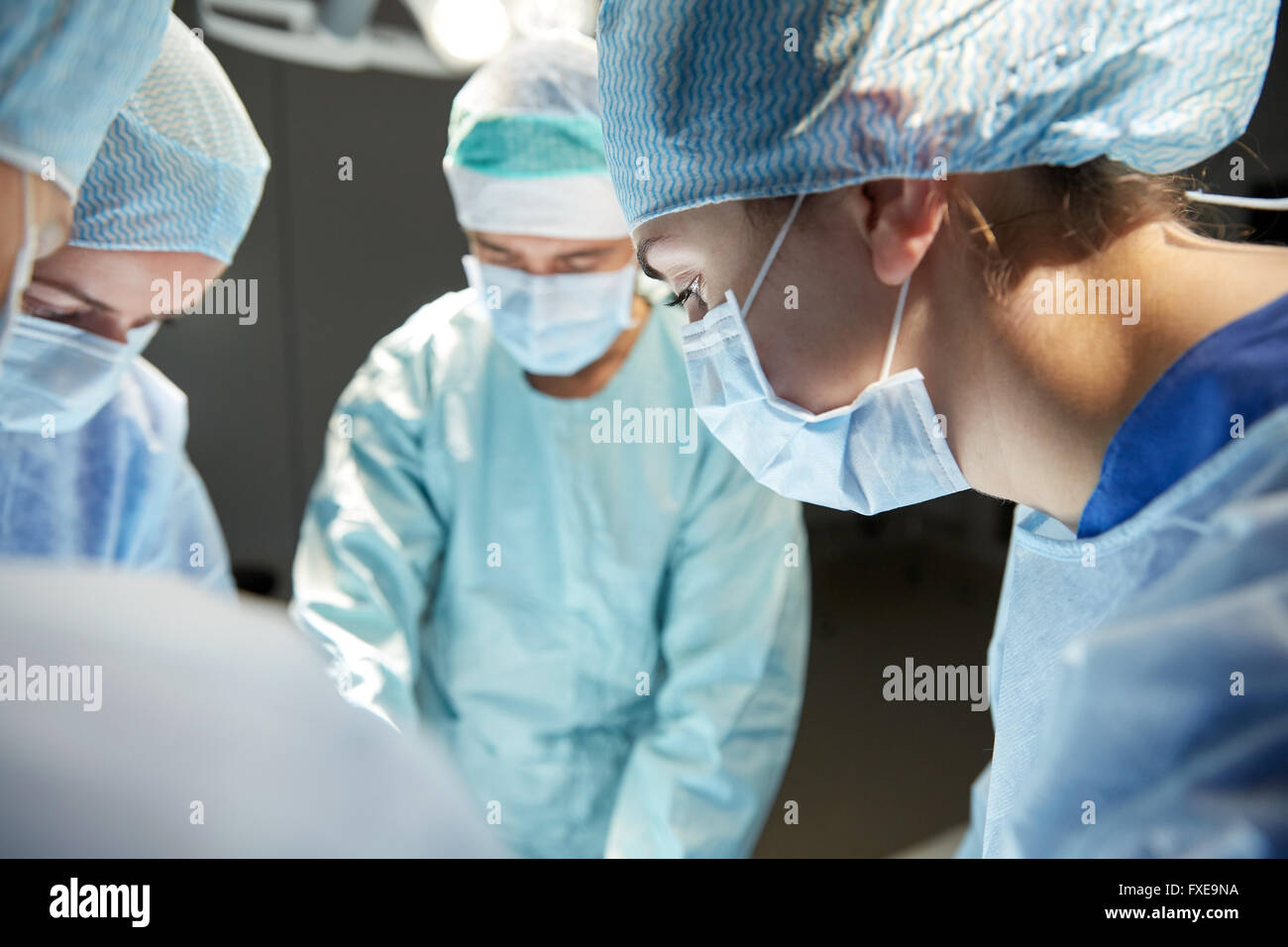 group of surgeons in operating room at hospital Stock Photo - Alamy