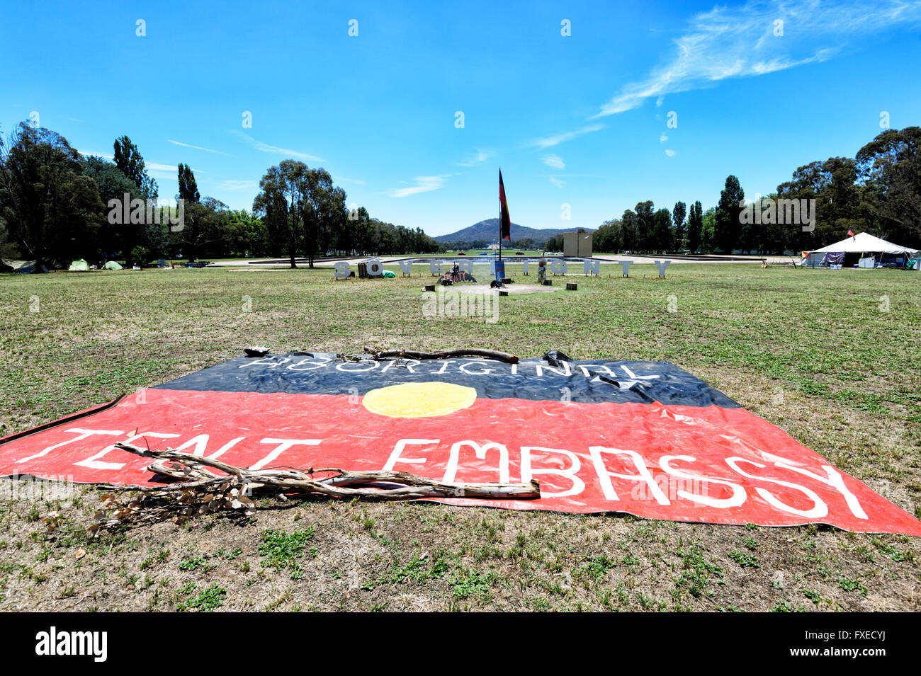 Australian aboriginal camp hi-res stock photography and images - Alamy