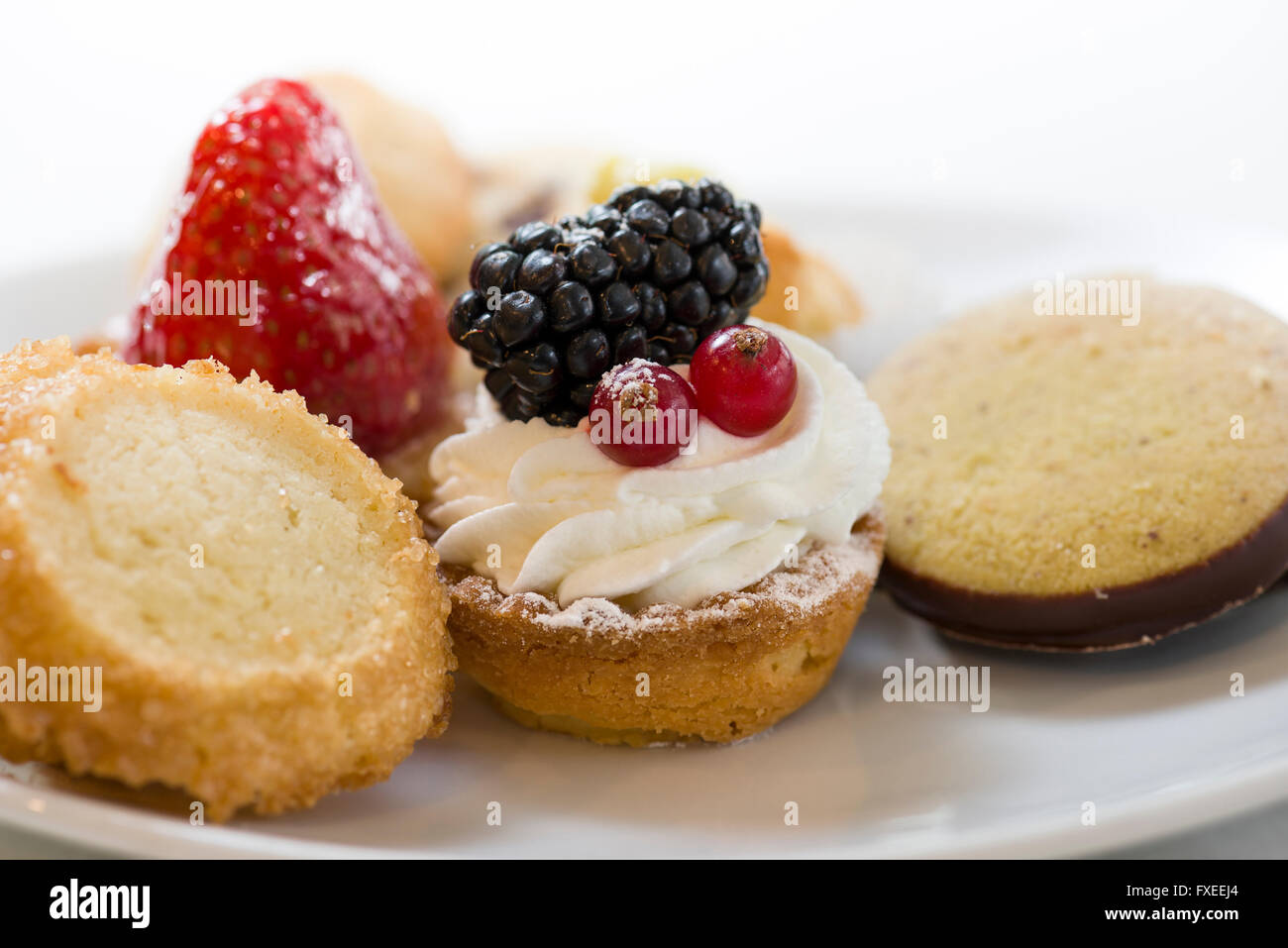 Dessert baked sweet food plate snack hi-res stock photography and ...