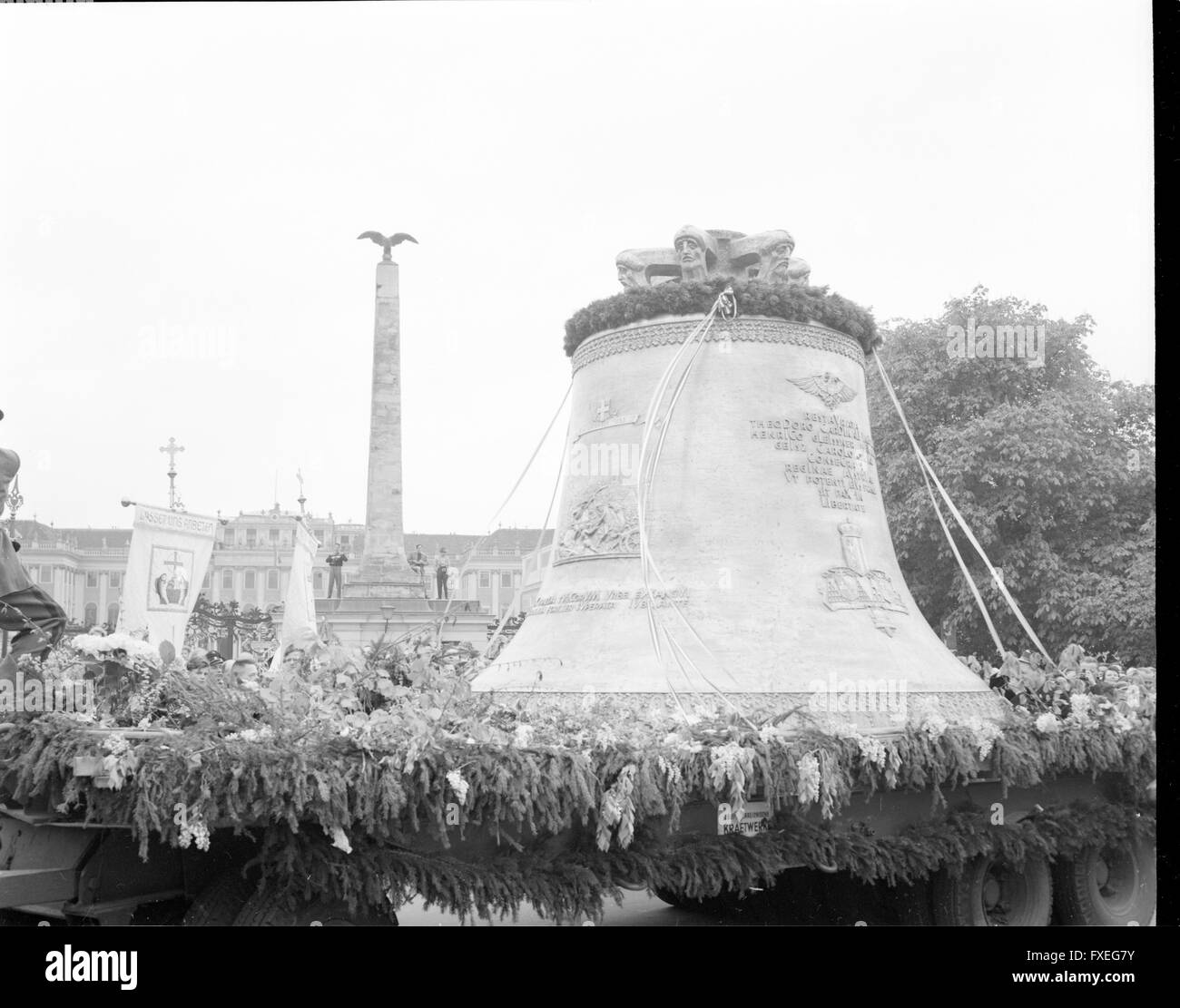 Pummerin bell hi-res stock photography and images - Alamy