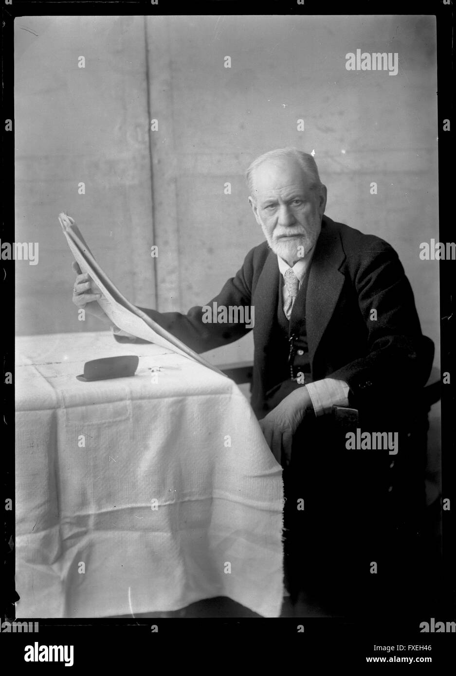 Sigmund freud Black and White Stock Photos & Images - Alamy