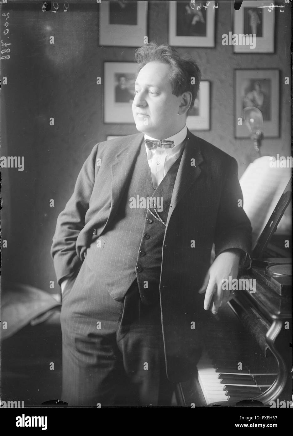 Wolfgang korngold hi-res stock photography and images - Alamy