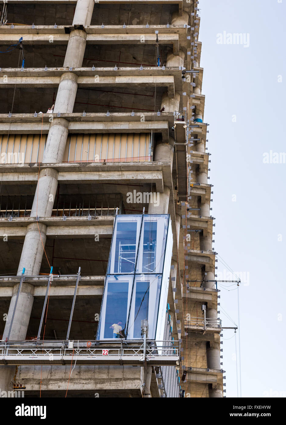 Azrieli tower in construction hi-res stock photography and images - Alamy