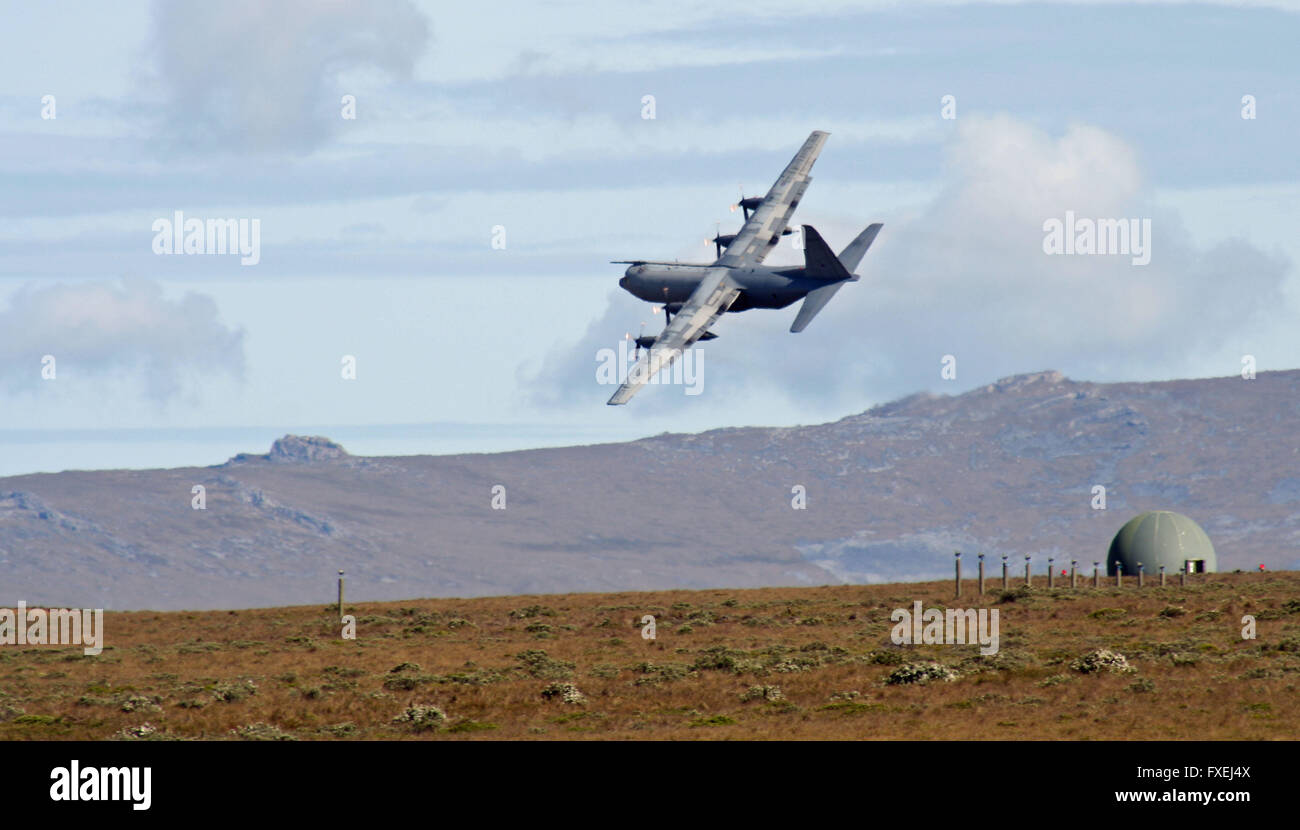 Raf aircraft in the falkland islands hi-res stock photography and ...