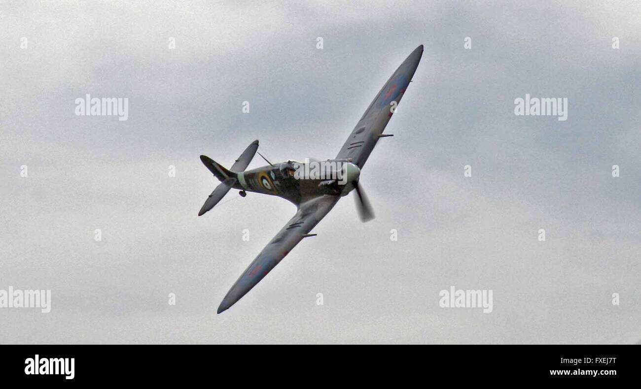 Aviones spitfire hi-res stock photography and images - Alamy