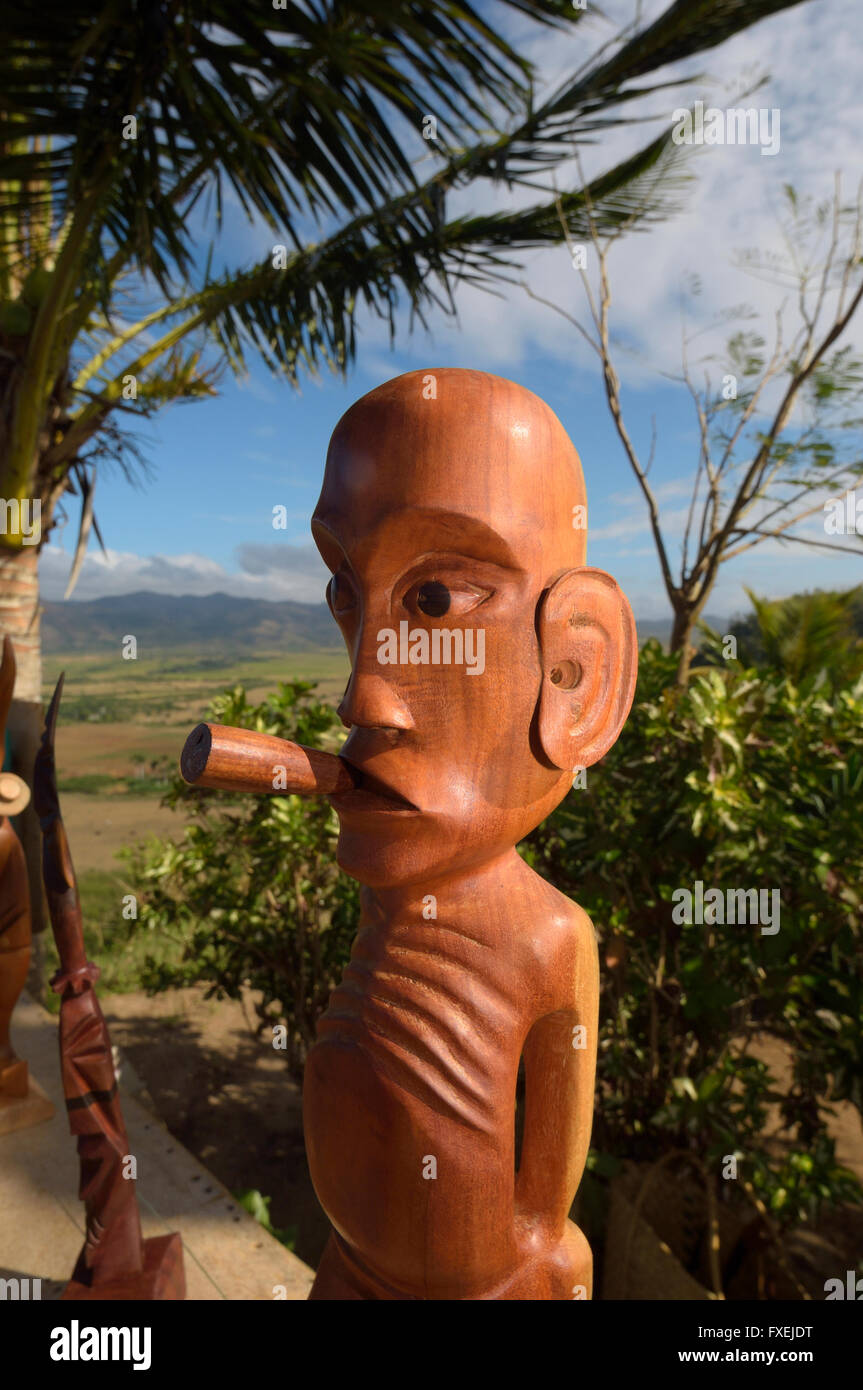 Smoking sculpture hi-res stock photography and images - Alamy