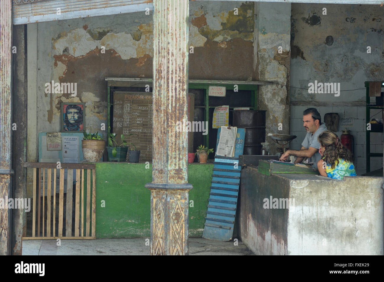 Corner shop counter hi-res stock photography and images - Alamy