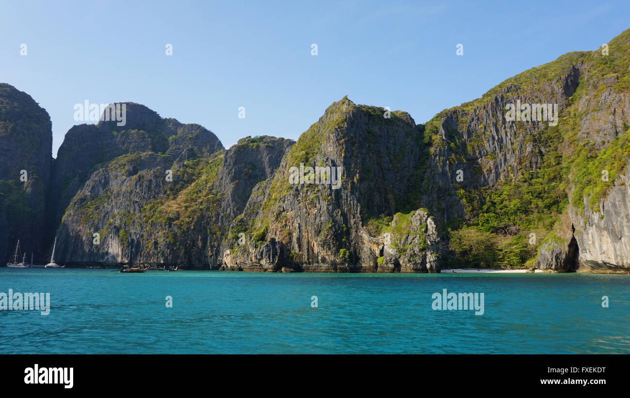 famous maya bay near ko phi phi in thailand Stock Photo - Alamy