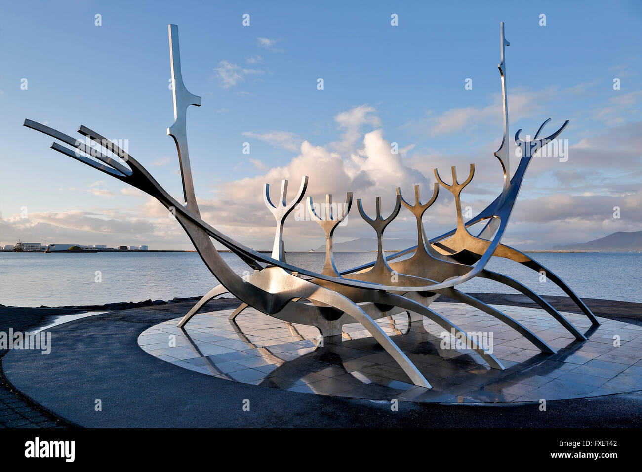 Sun Voyager (Solfar) sculpture (Jon Gunnar Arnason, sculptor ...