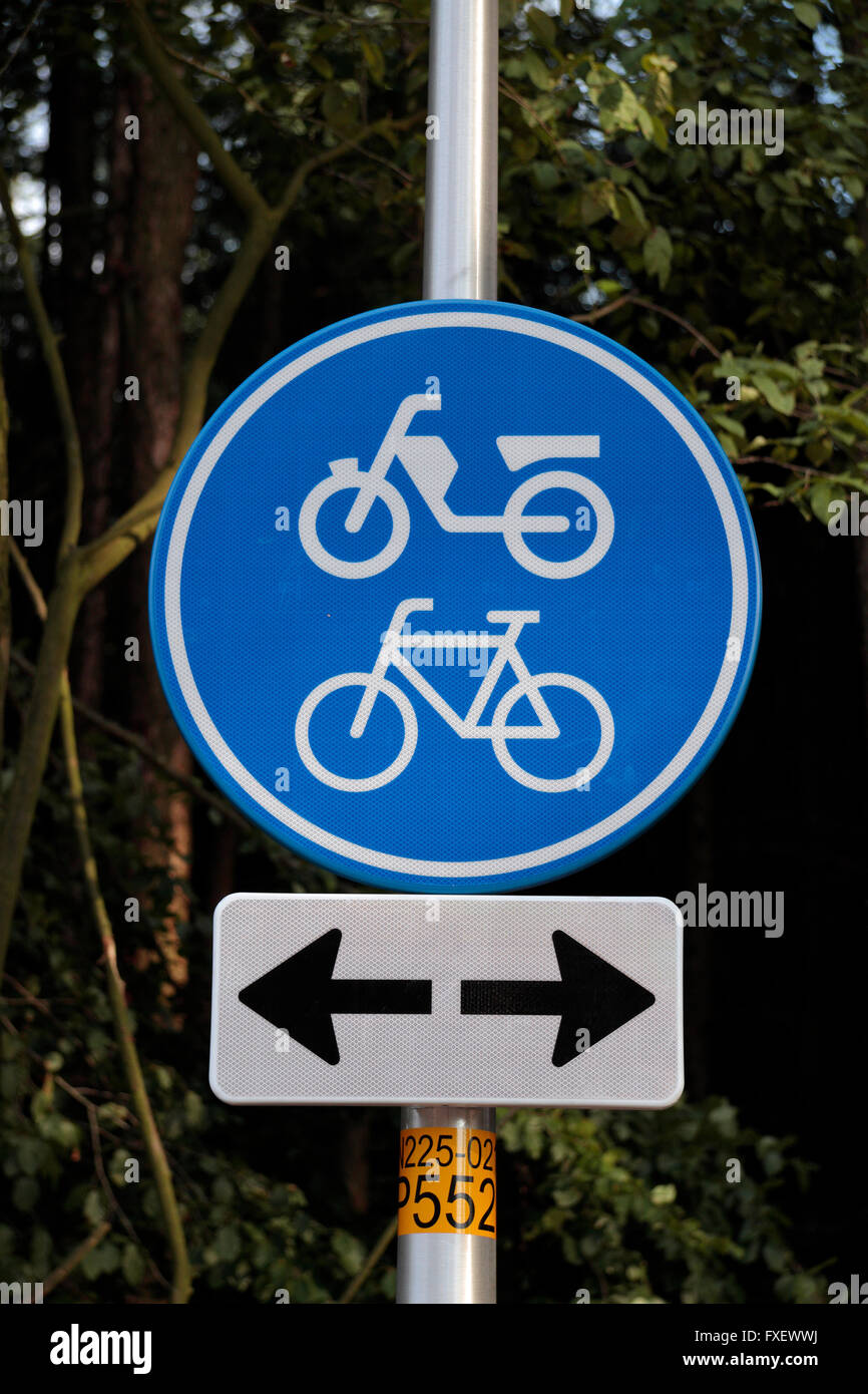 "Route for pedal cycle and mopeds only" road sign in Oosterbeek, near ...