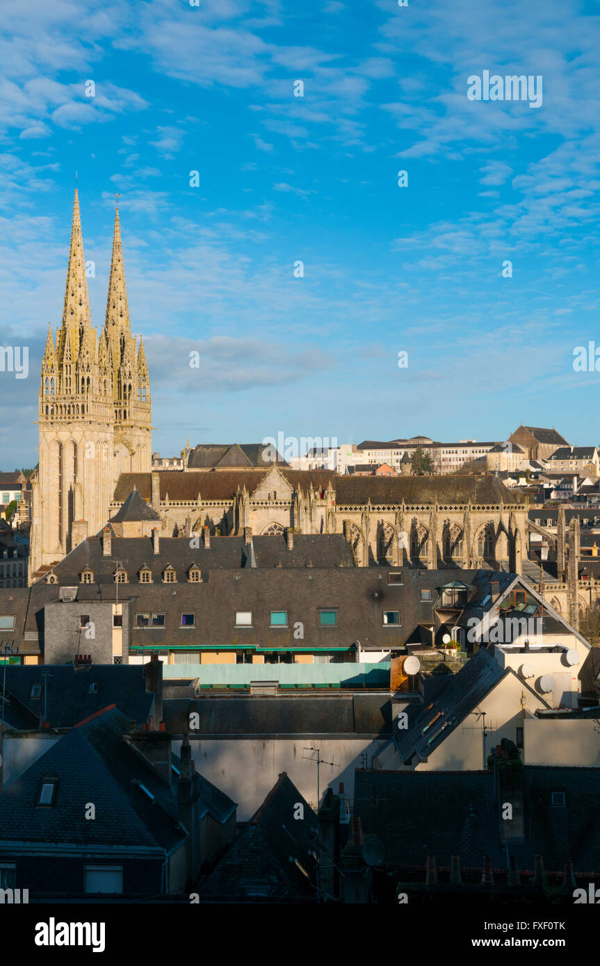 Finistere (29), Ville de Quimper, cathedrale Saint Corentin, vue depuis ...