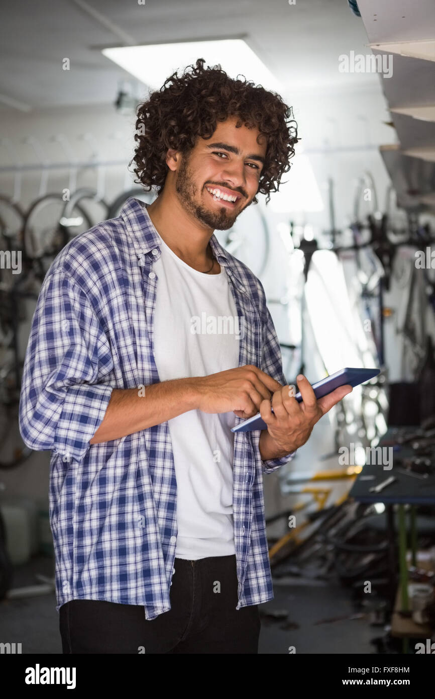 Worker using tablet Stock Photo - Alamy