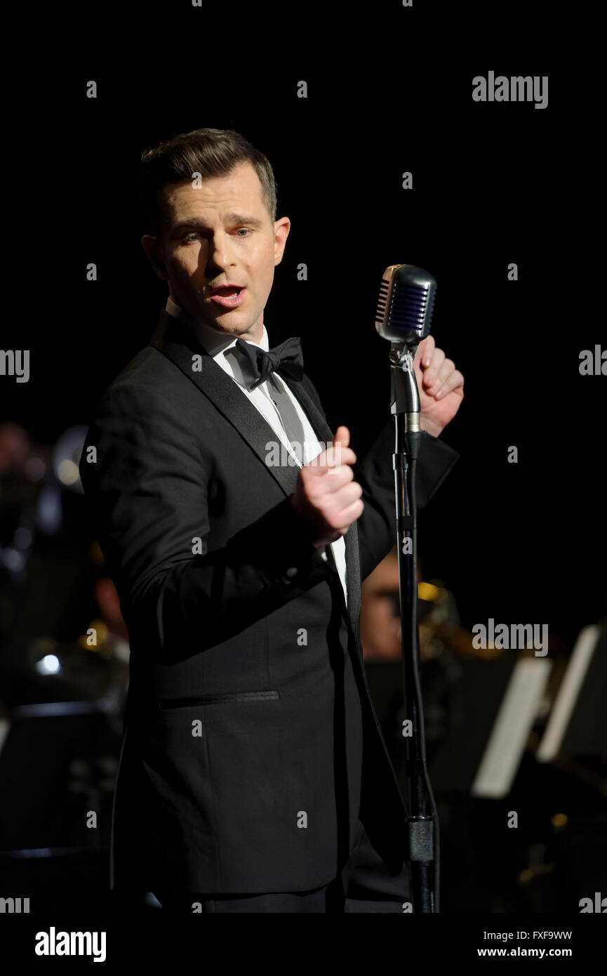 David Campbell sings a medley of songs during the cast announcement for ...