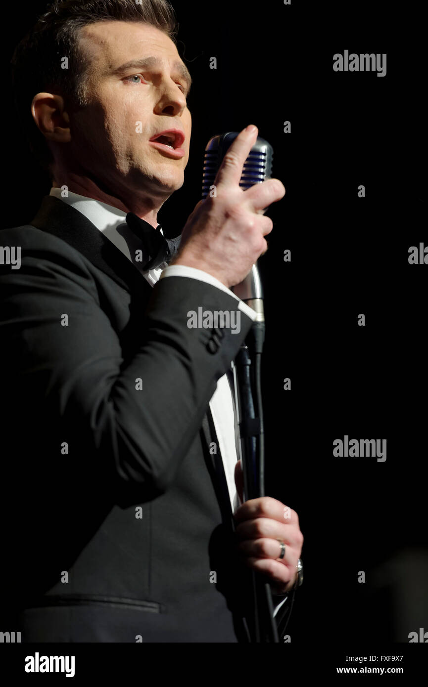 David Campbell sings a medley of songs during the cast announcement for ...