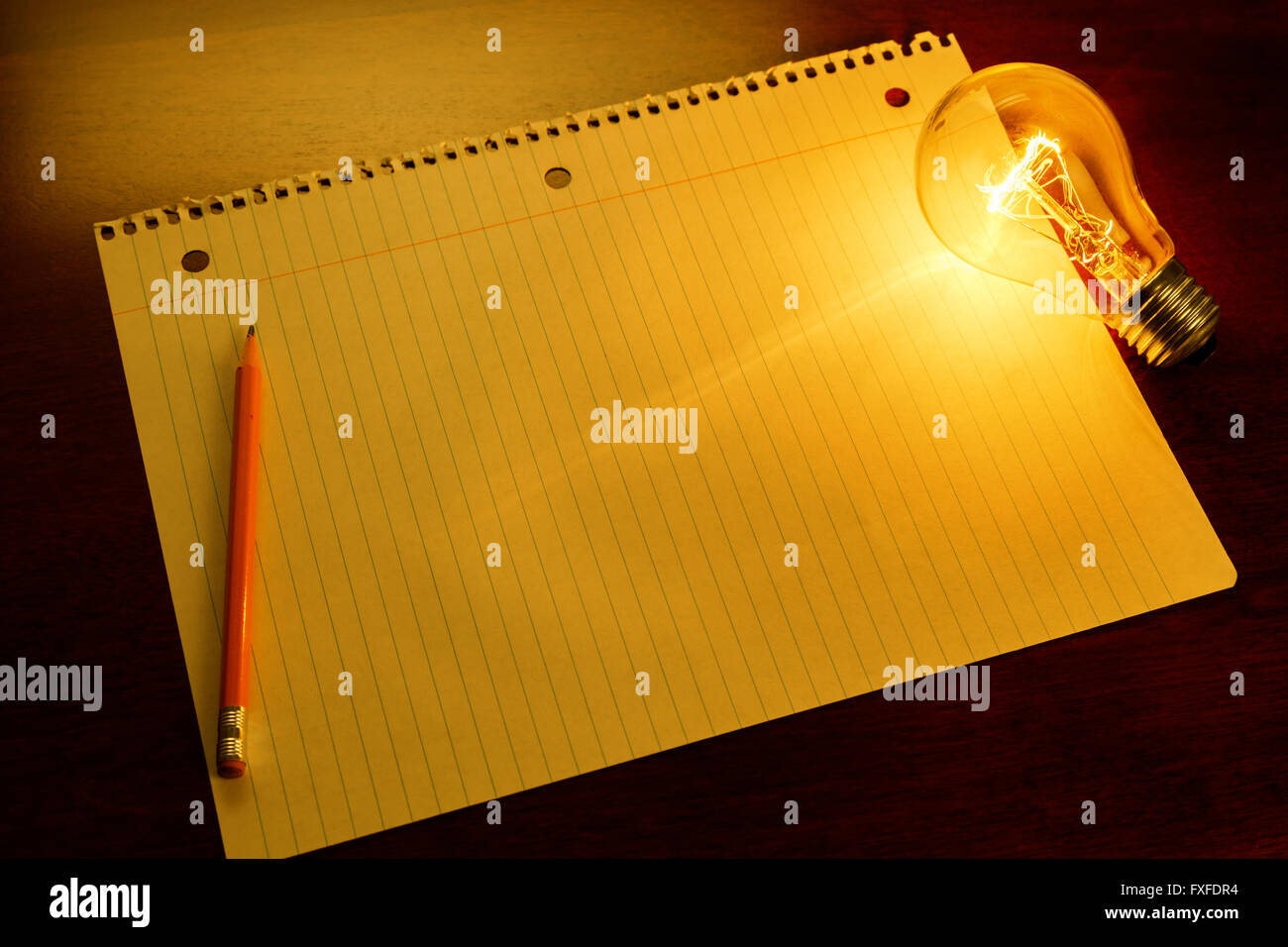 Yellow paper light bulb hi-res stock photography and images - Alamy