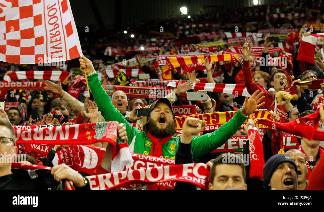 Anfield stadium fans hi-res stock photography and images - Alamy