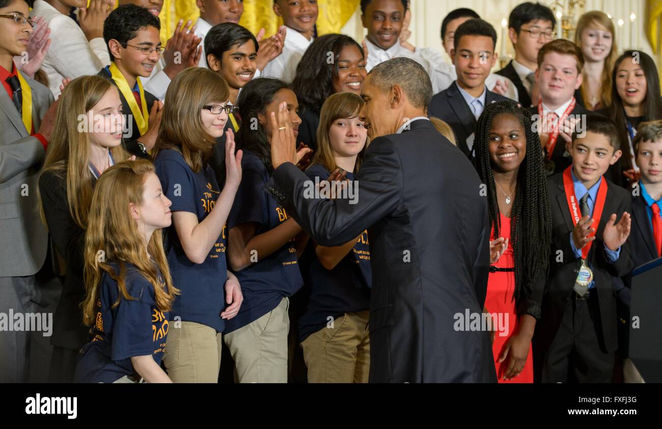 100 students hi-res stock photography and images - Alamy