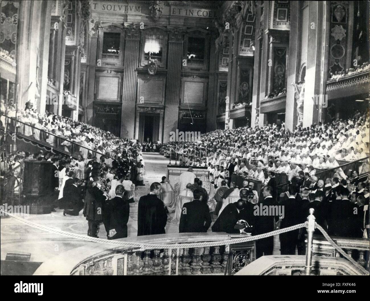 Church catholic 1963 hi-res stock photography and images - Alamy