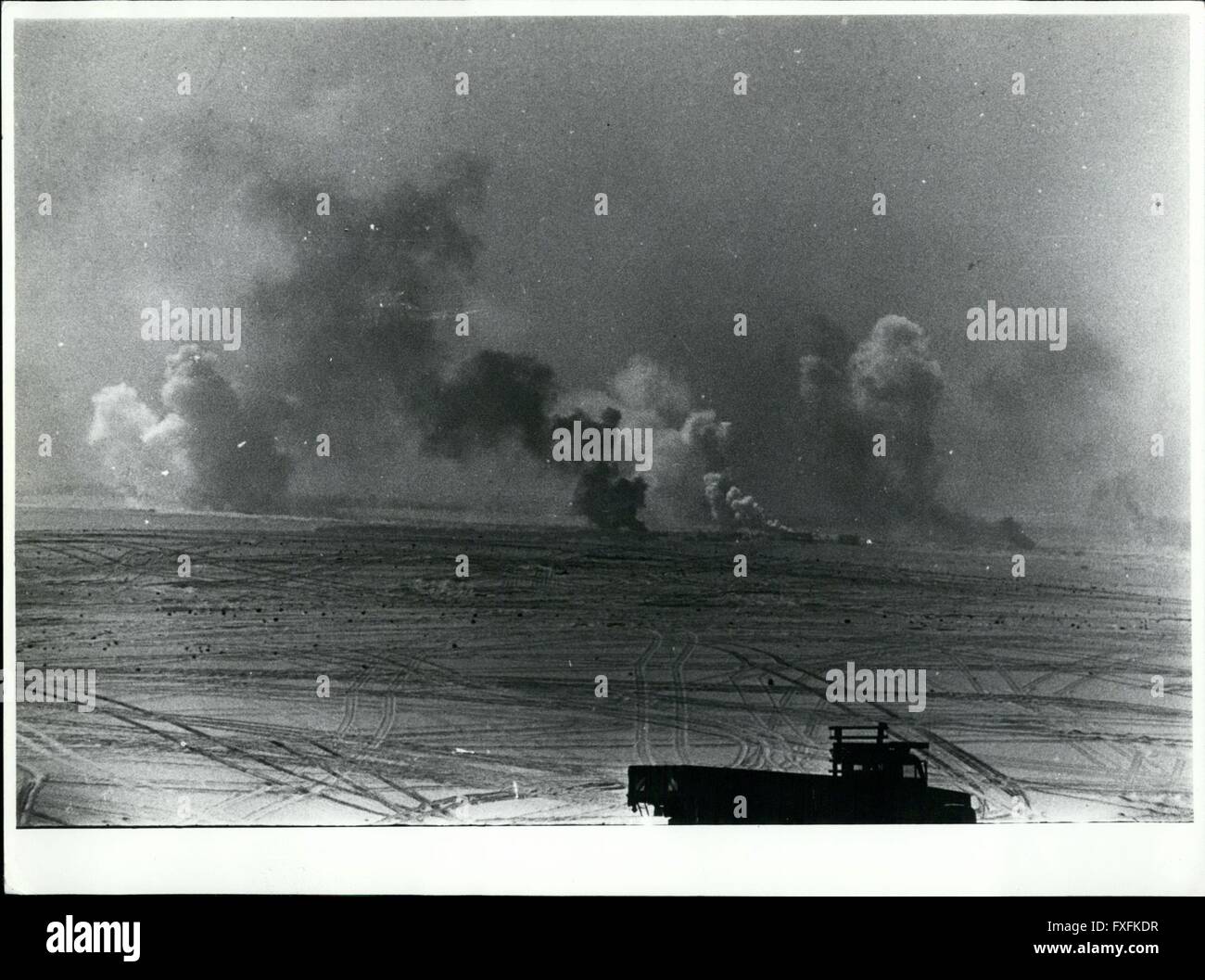 1990 saudi arabia oil fields hi-res stock photography and images - Alamy