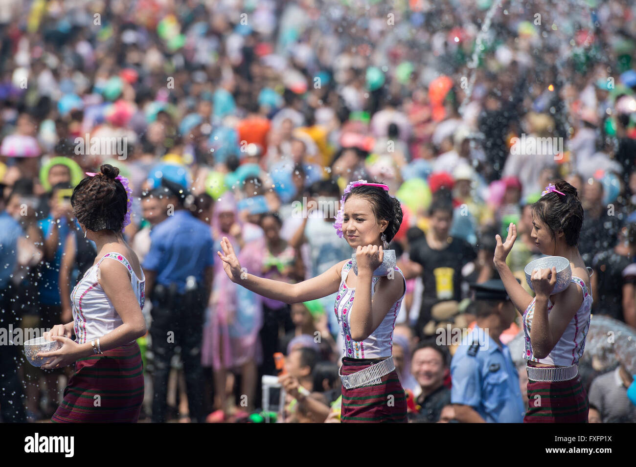 Jinghong, China's Yunnan Province. 15th Apr, 2016. Ladies of Dai ethnic ...