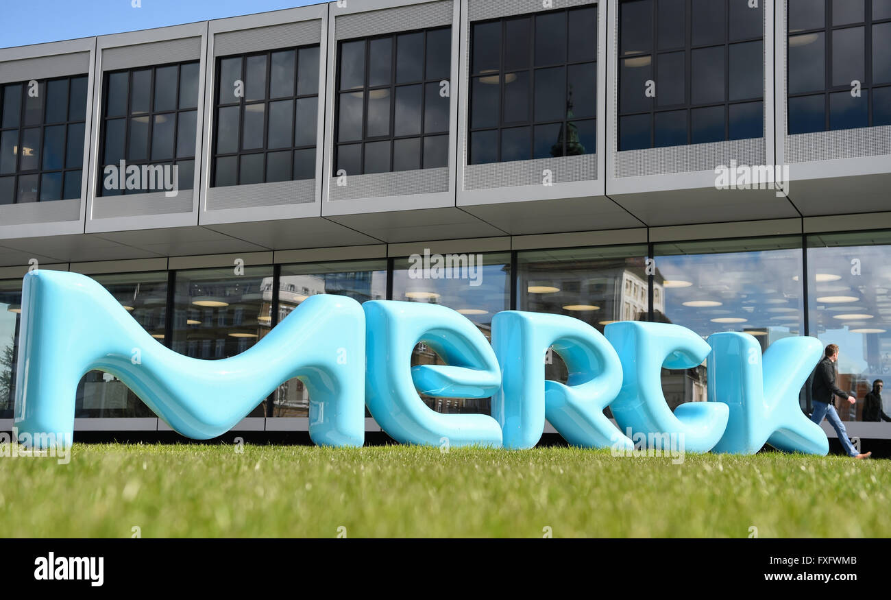 Merck germany logo hi-res stock photography and images - Alamy