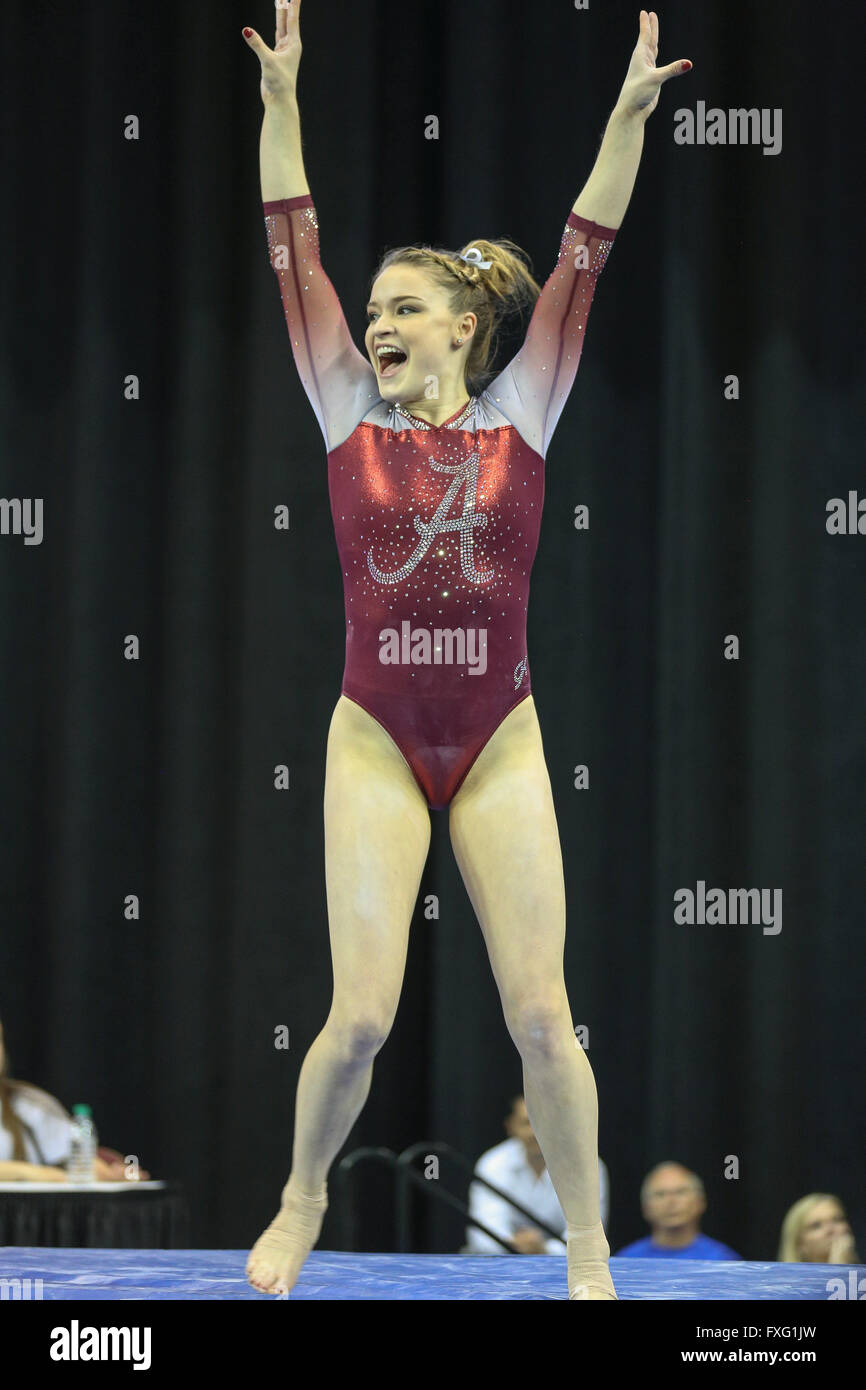 Women's gymnastics beam 2016 hi-res stock photography and images - Alamy