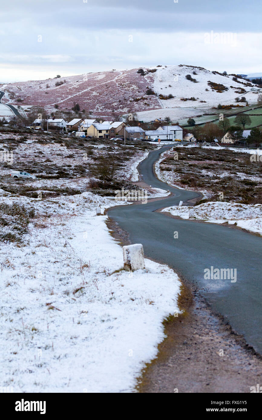 Flintshire, North Wales, UK. 16th April 2016. UK Weather- Overnight ...