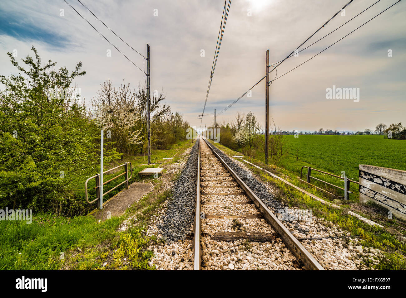 Railroad tracks sunrise hi-res stock photography and images - Alamy