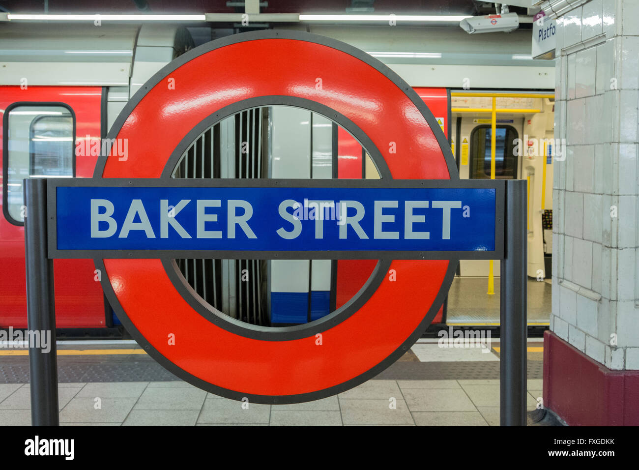 On the platform at londons baker street underground station hi-res ...