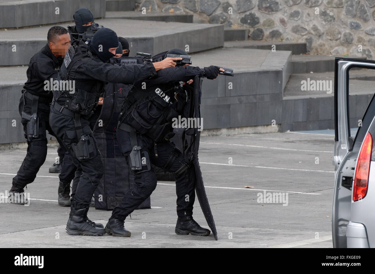 GIPN french policemen Stock Photo - Alamy