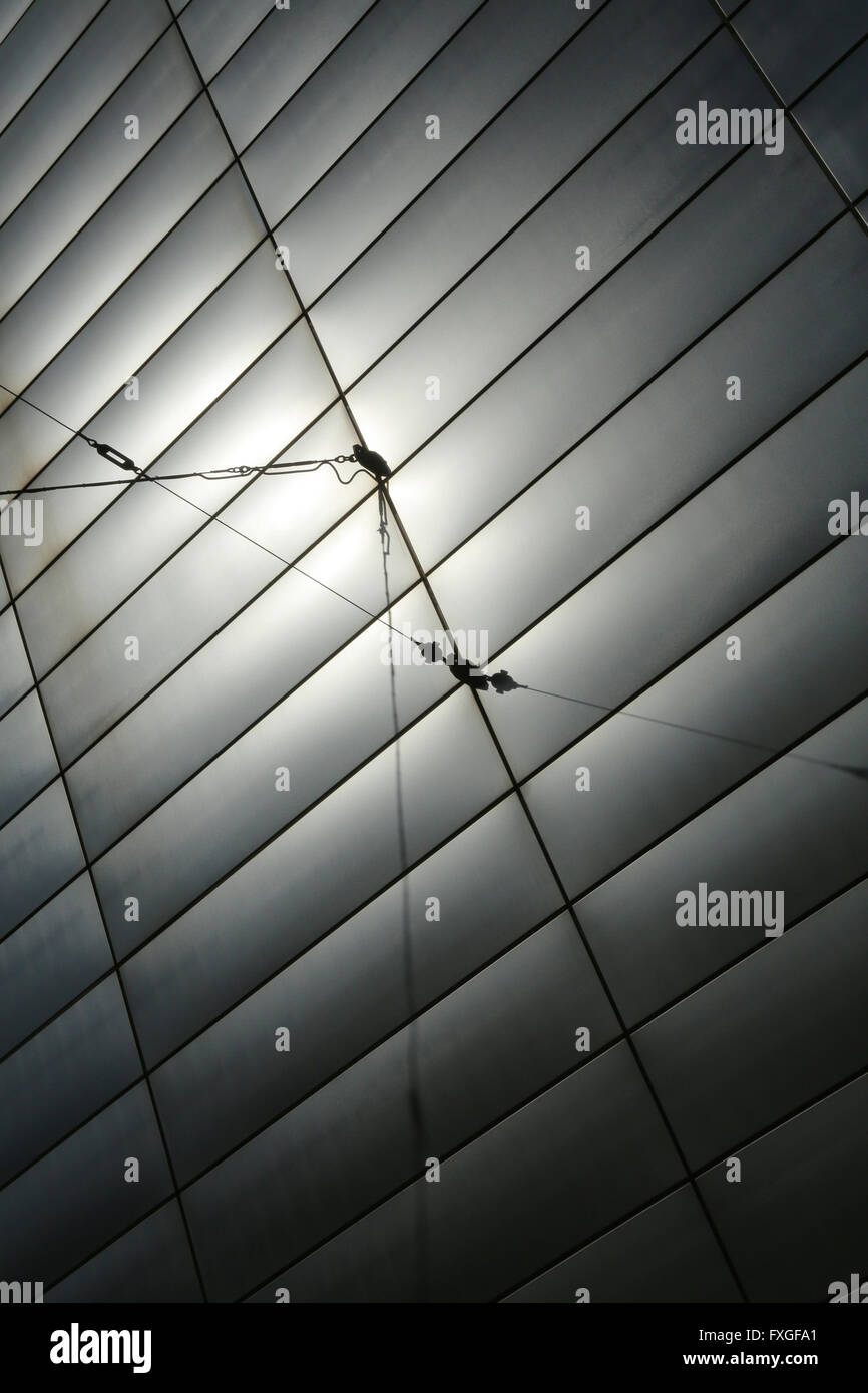 Modern warehouse exterior hi-res stock photography and images - Alamy